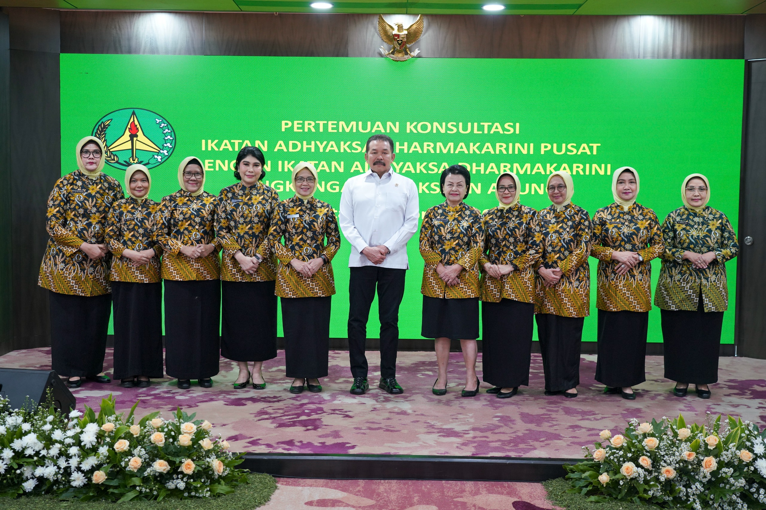 Jaksa Agung Burhanuddin Apresiasi Kiprah Wanita Tangguh IAD Jaksa Agung Burhanuddin Apresiasi Kiprah Wanita Tangguh IAD